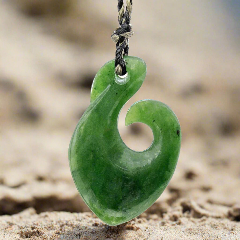Hawaiian Makau & Maori Hei Matau Fish hook Necklaces Earthbound Pacific ...